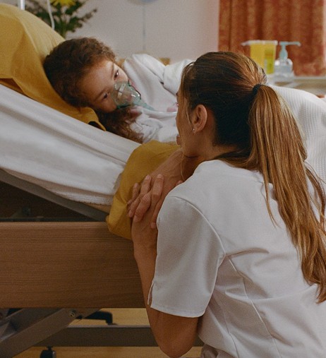 Zoom métier Soins infirmiers et Sage-femme à Cité Génération | HEdS ...